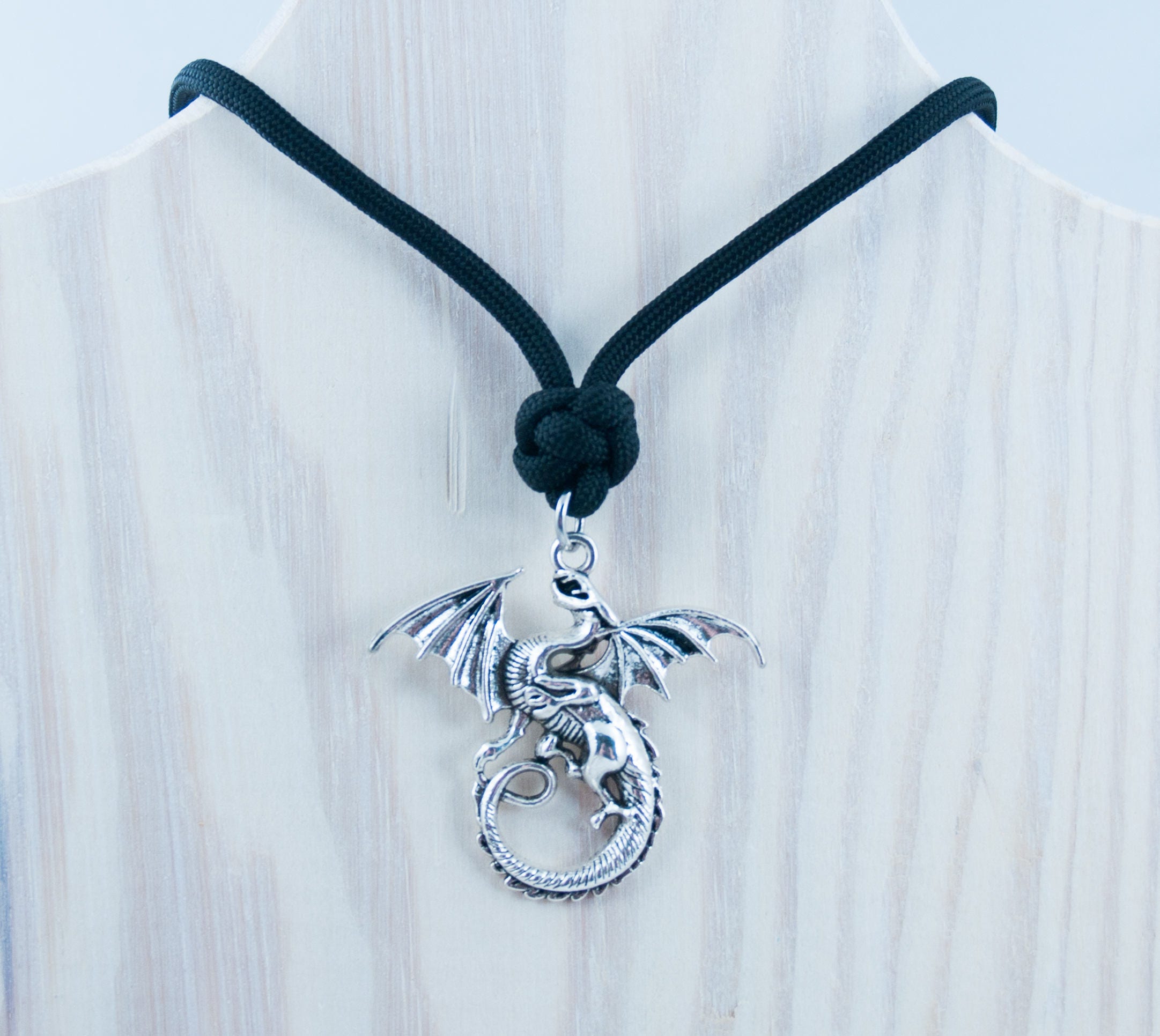 Dragón Negro Collar Paracord Collar de Dragón Joyas de - Etsy España