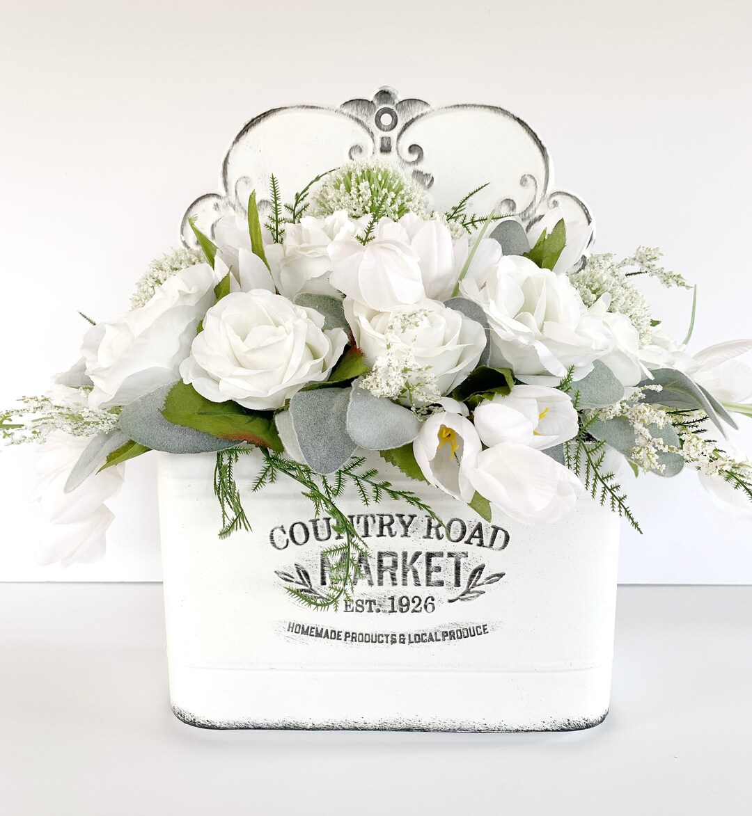 White Farmhouse Flower Arrangement Wall Decor - Table Centerpiece - Etsy
