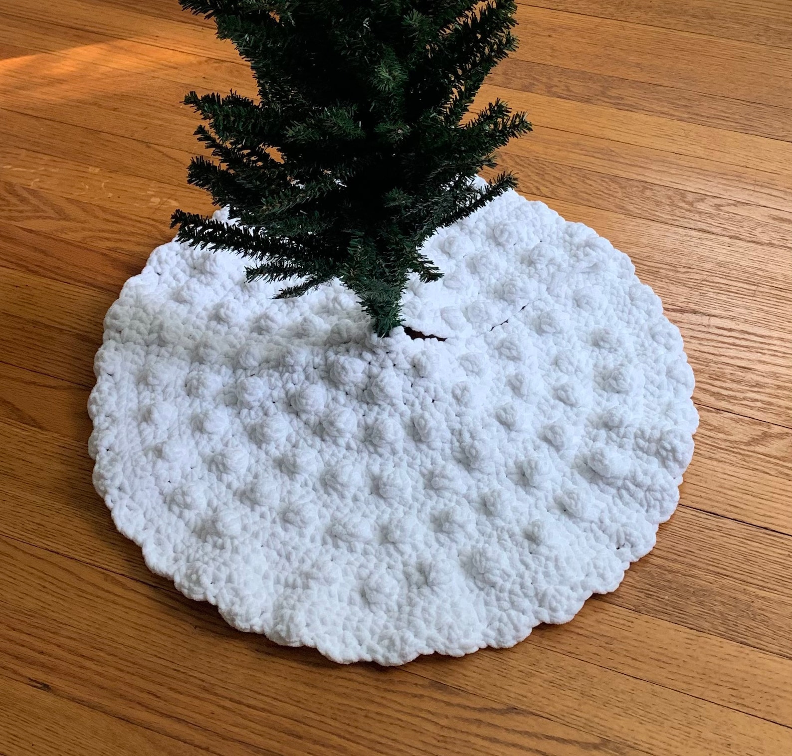 White Christmas Tree Skirt Farmhouse Decor Pencil Tree Skirt - Etsy