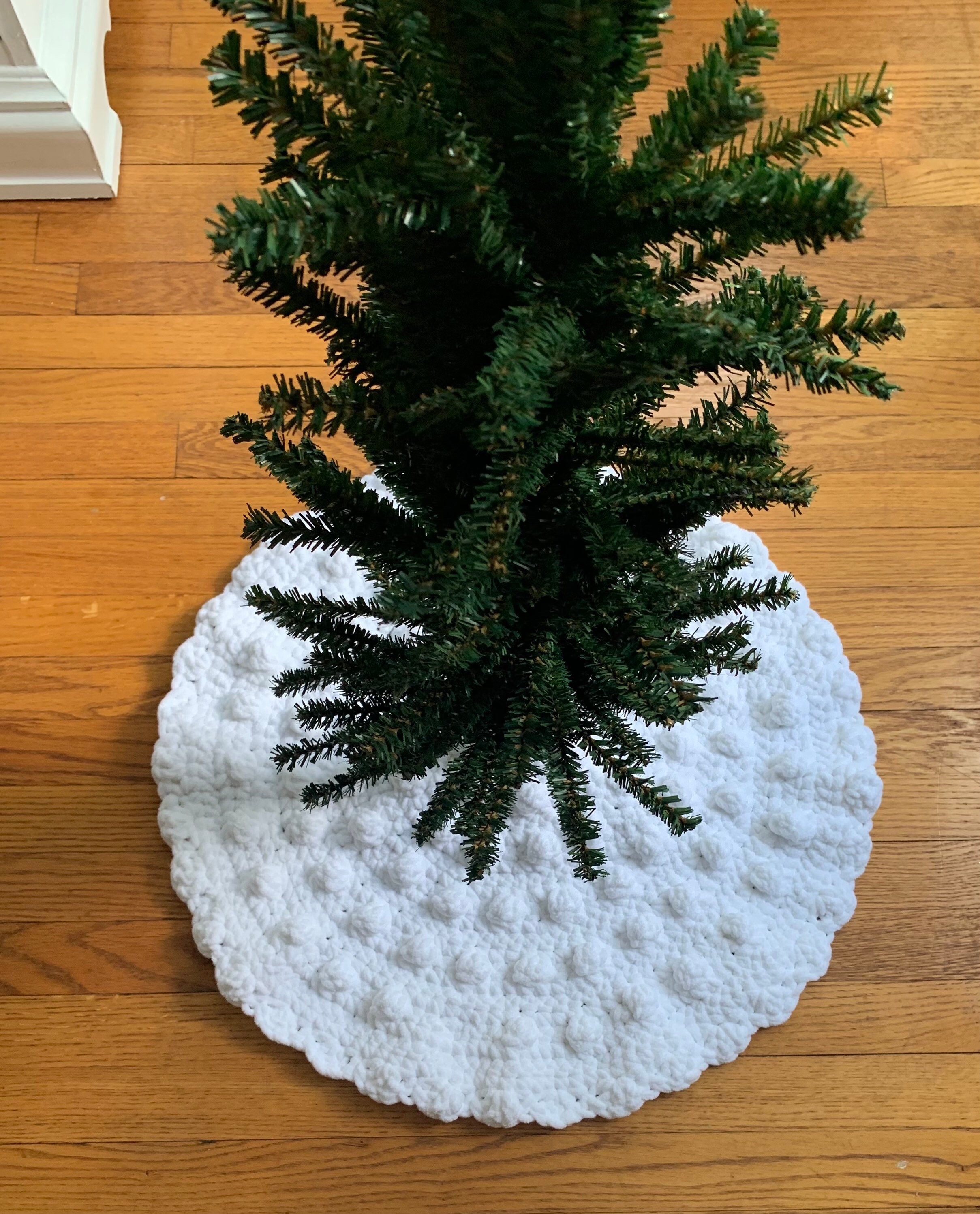 White Christmas Tree Skirt Farmhouse Decor Pencil Tree Skirt | Etsy