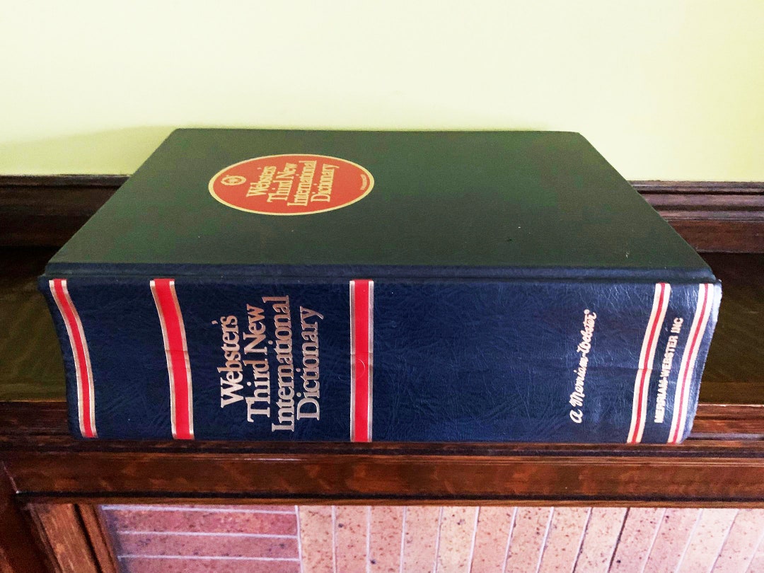 Websters Dictionary Vintage Dictionary Vintage Books Decor Books Writer ...