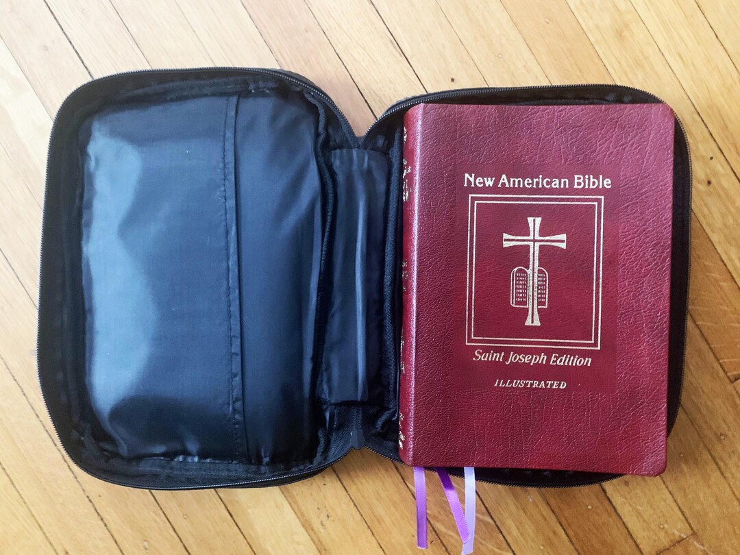 Vintage Bible Holy Bible Antique Bible Leather Bible Vintage Bibles ...