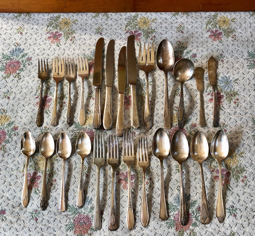 25 Vintage Flatware Set Vintage Silverware Set Mismatched Flatware ...