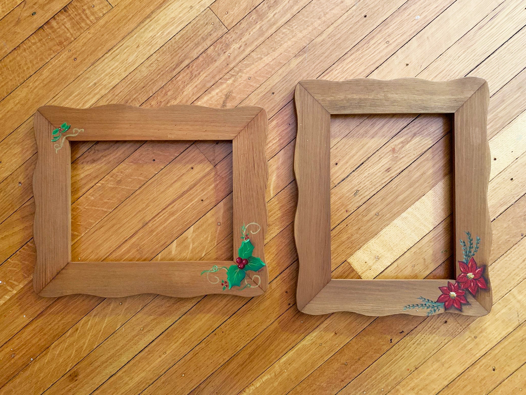 Simple Antique Frame Design
