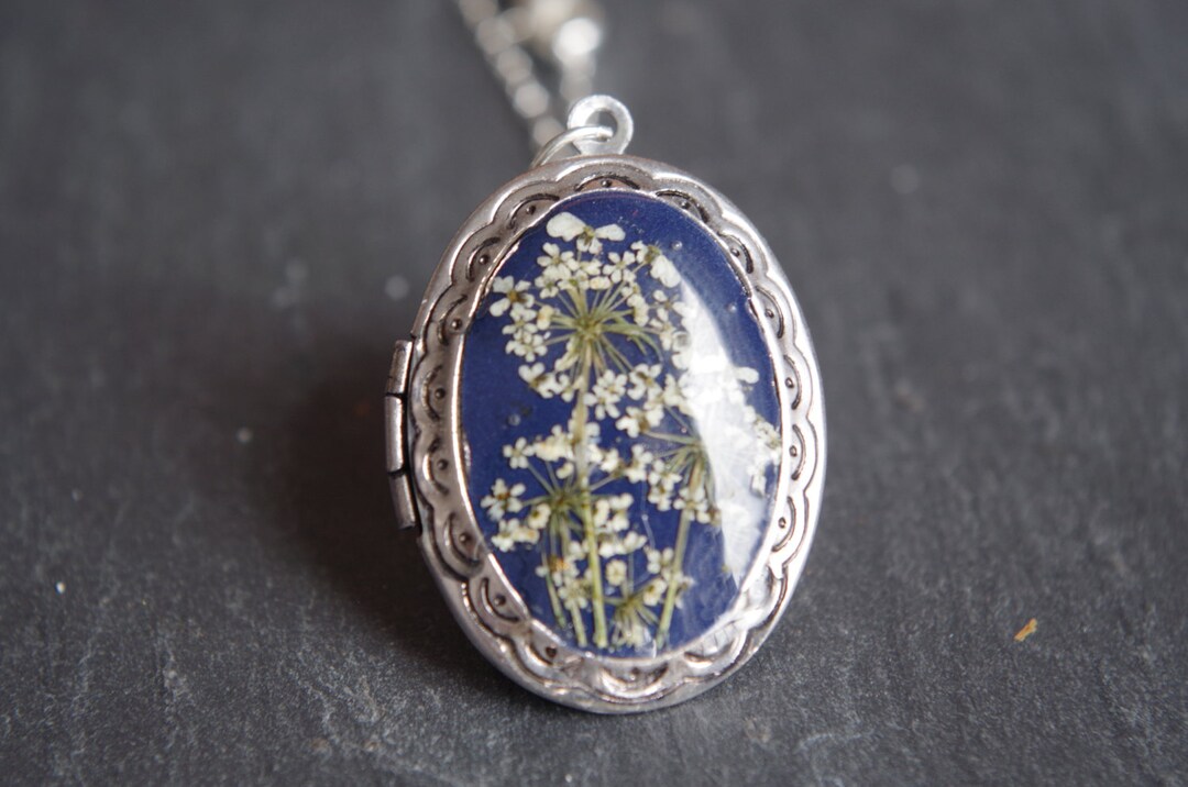 Real Flower Locket for Women Nature Flowers Necklace Blue Photo Locket ...