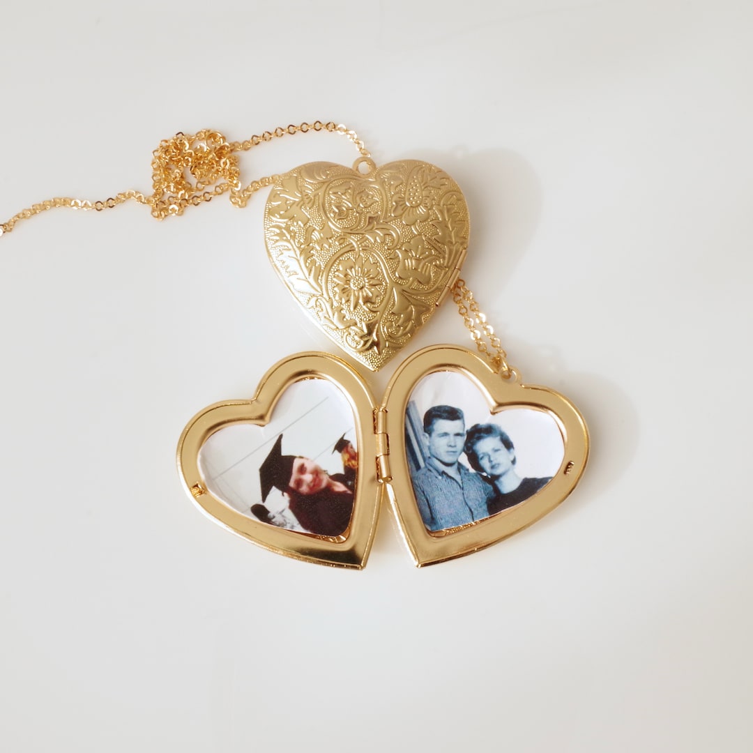 Large Heart Photo Locket Necklace,personalized Family Keepsake Gift - Etsy