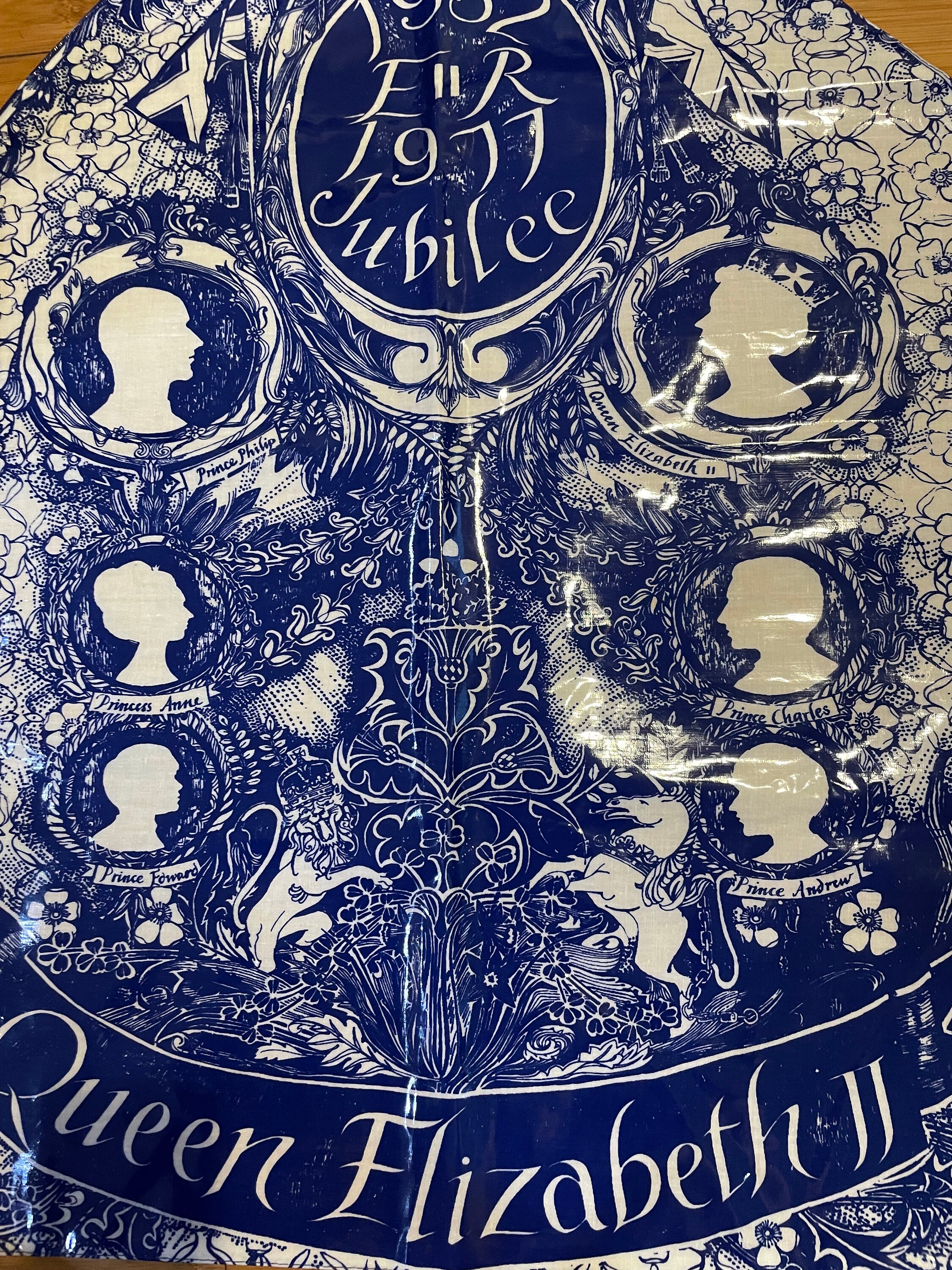 RARE Vintage Pinnivics Queen Elizabeth II 1952 to 1977 Silver Jubilee ...