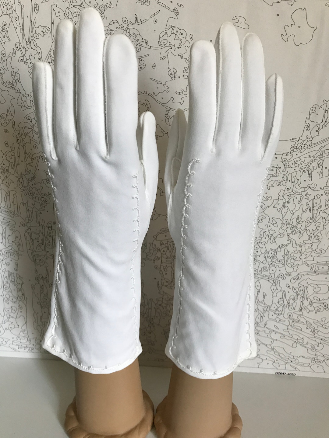 Loop D’loop! Vintage Mid Arm Length White Cotton Formal Gloves- Sz 6-7 ...