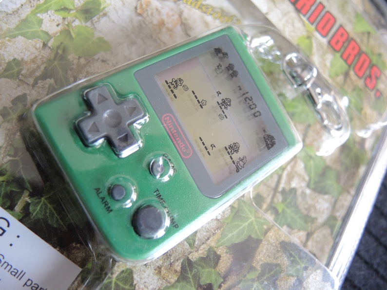 Nintendo Mini Classics Super Mario Bros Electronic Handheld Game Key ...