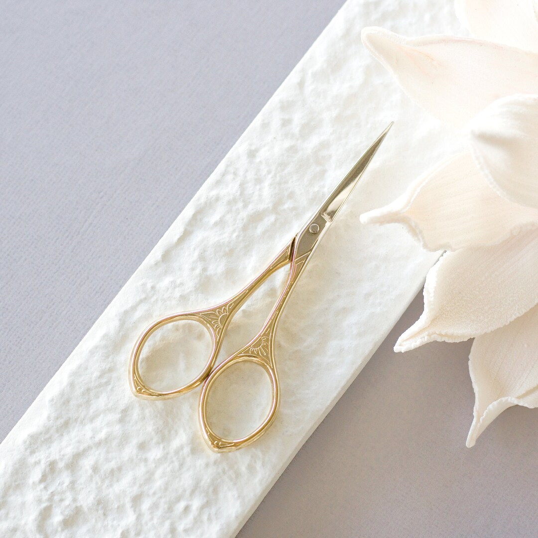 Sharp Sewing Snips: Gold Embroidery Scissors, Travel Size - Etsy