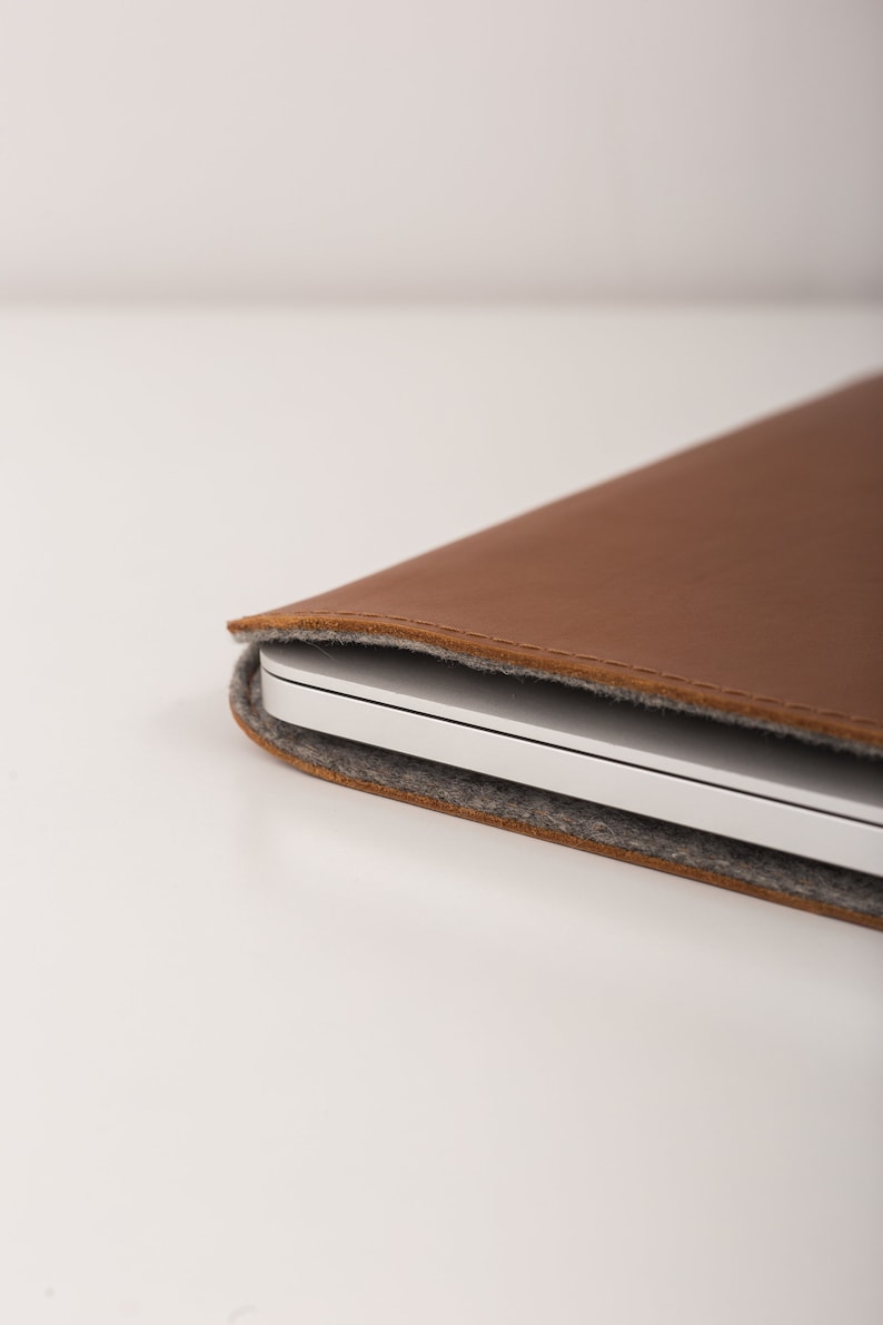 Macbook Pro Leather Sleeve / Laptop Sleeve From Premium - Etsy