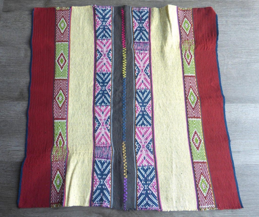 Handwoven Peruvian Aguayo Table Cloth: Q'ero Andean Textile (25 X 24 ...