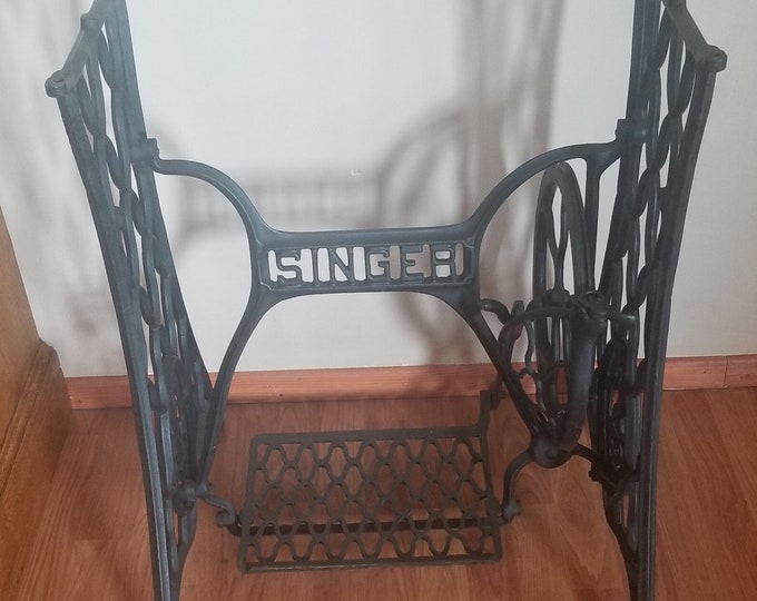 Vintage Singer Treadle Sewing Machine Base, Iron Sewing Machine Base ...