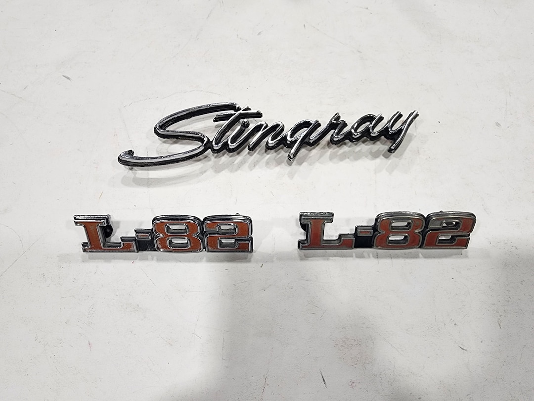 Metal Corvette Emblems, Stingray Emblem, Vintage Auto Part, L-82 Auto ...