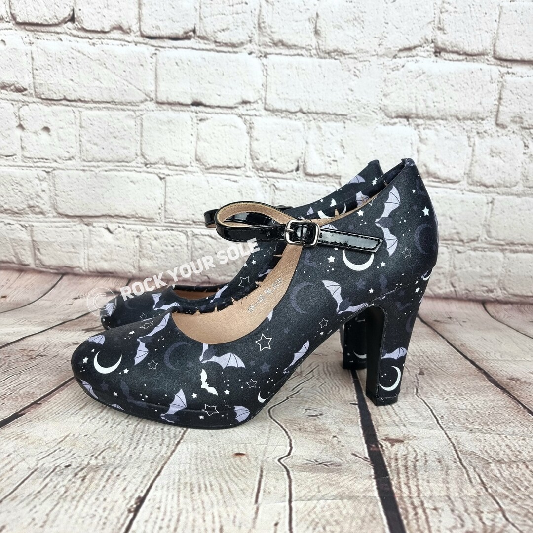 Bats Heels, Halloween, Spooky Custom Shoe, Geek,pastel Goth, Women ...
