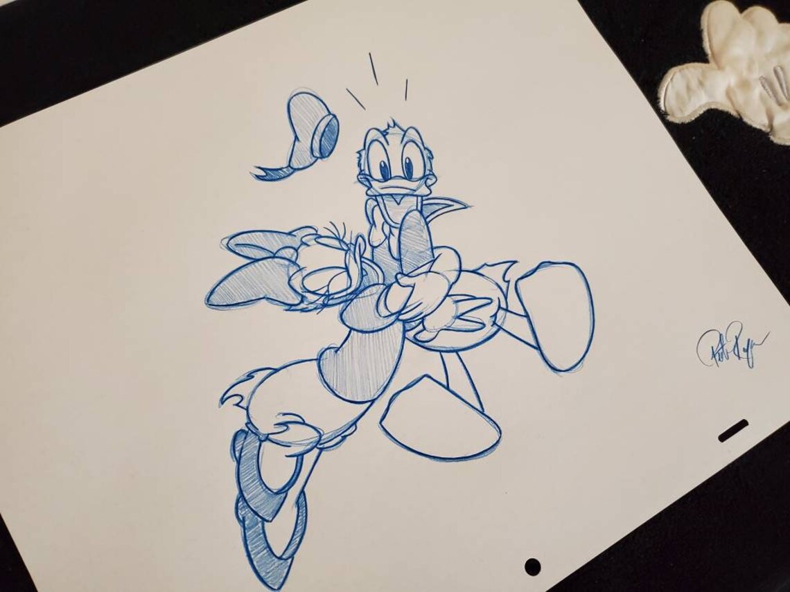 Disney Donald and Daisy Duck hugging | Etsy