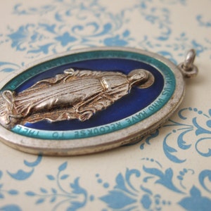 Vintage Catholic MIRACULOUS MEDAL Pendant With Turquoise and Blue Enamel - Etsy