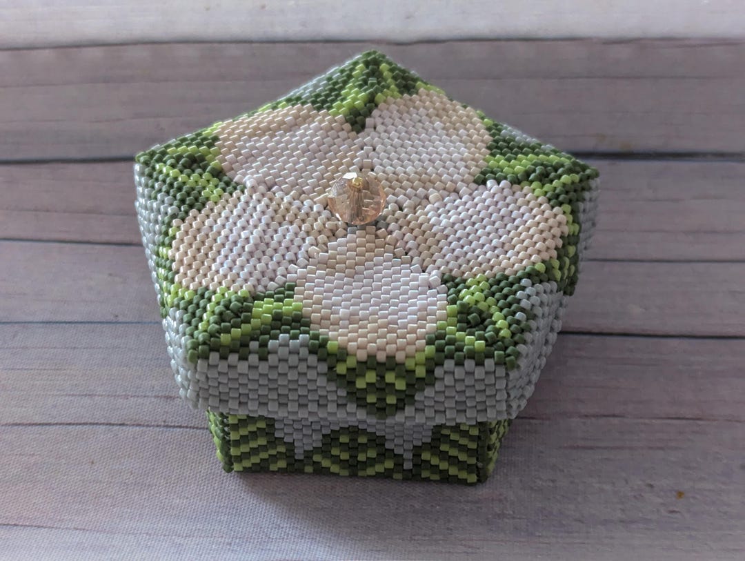 Trinket Box, Handmade Seed Bead Pentagon Trinket Box, Flower Trinket ...