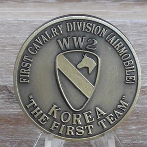 Vintage US Army First Cavalry Division Airmobile Challenge Coin #990X ...