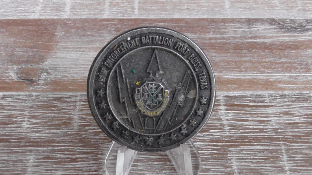 Vintage US Army Law Enforcement Battalion Fort Bliss Challenge Coin ...