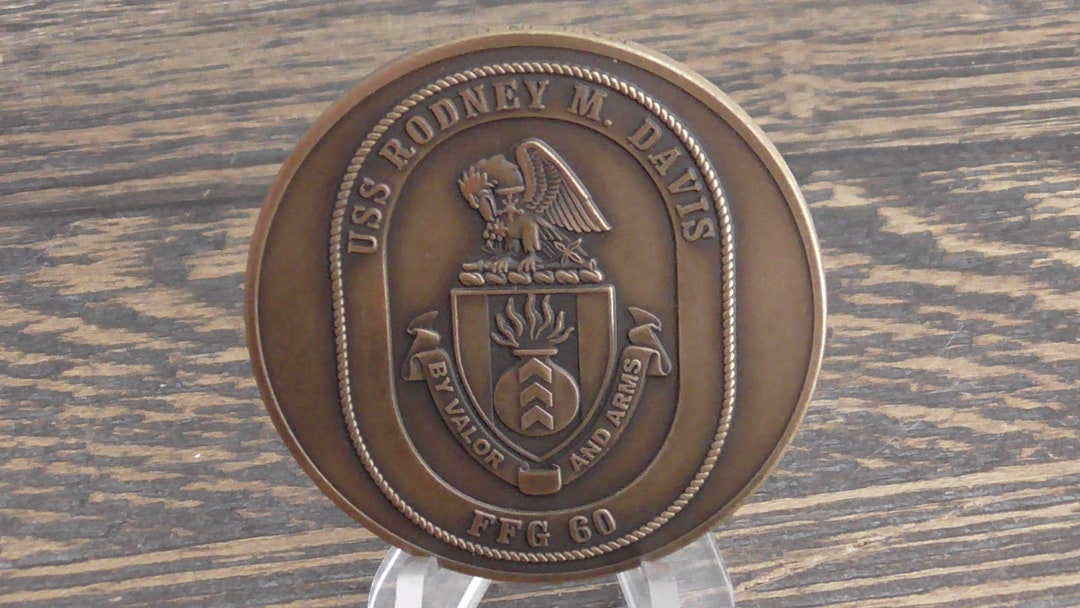 USN Rodney M Davis FFG 60 Commanding Officer Challenge Coin #72S - Etsy