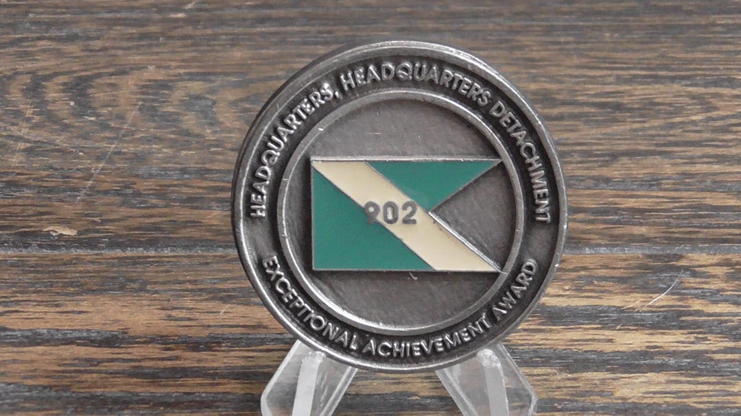 US Army 302nd Military Intelligence Group Intelligence & Security Command Challenge Coin #978T ...