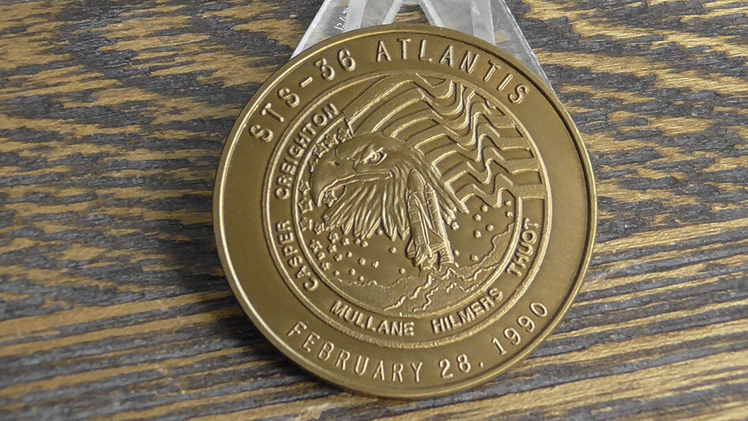 Vintage NASA STS-36 Atlantis DOD Classified Mission Coin #562S - Etsy