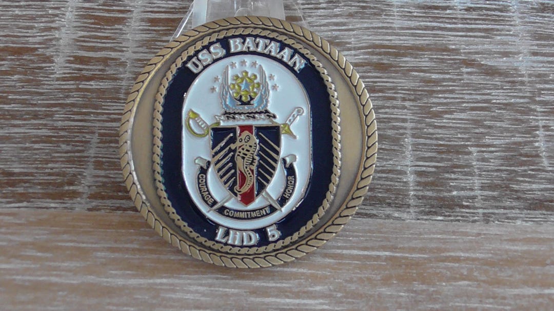 USN USS Bataan LHD 5 Commanding Officer Challenge Coin 156Y - Etsy