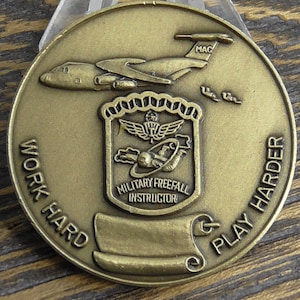 Vintage US Army JFK Special Warfare Center Military Freefall Committee ...