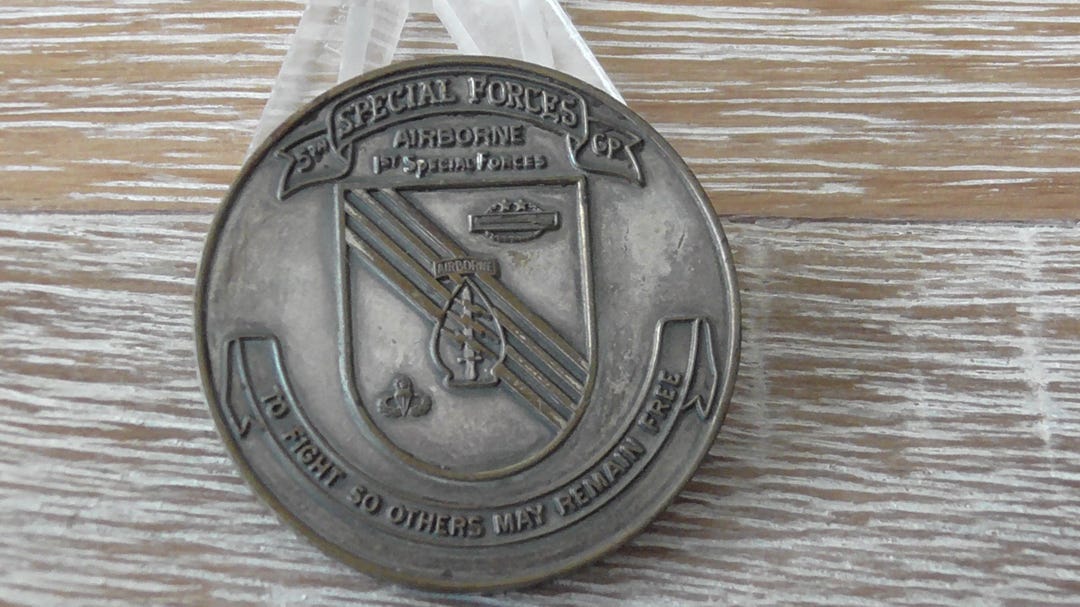 US Army 1st Special Forces Group 5th Special Forces Challenge Coin # ...