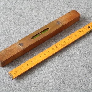 C.1940s Vintage Small Spirit Level British Made / Old Wooden and Metal ...