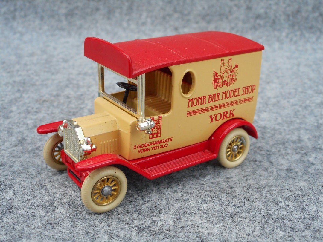 Vintage Car Model Monk Bar Replica Collectible - LLEDO Diecast ...
