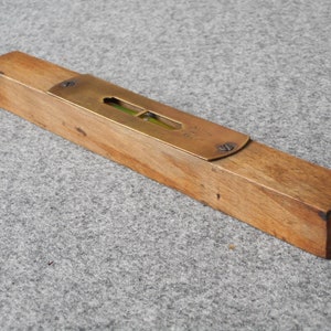C.1940s Vintage Small Spirit Level British Made / Old Wooden and Metal ...