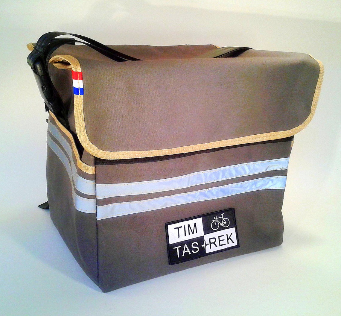 Waxed Canvas Porteur Bag Square - Etsy