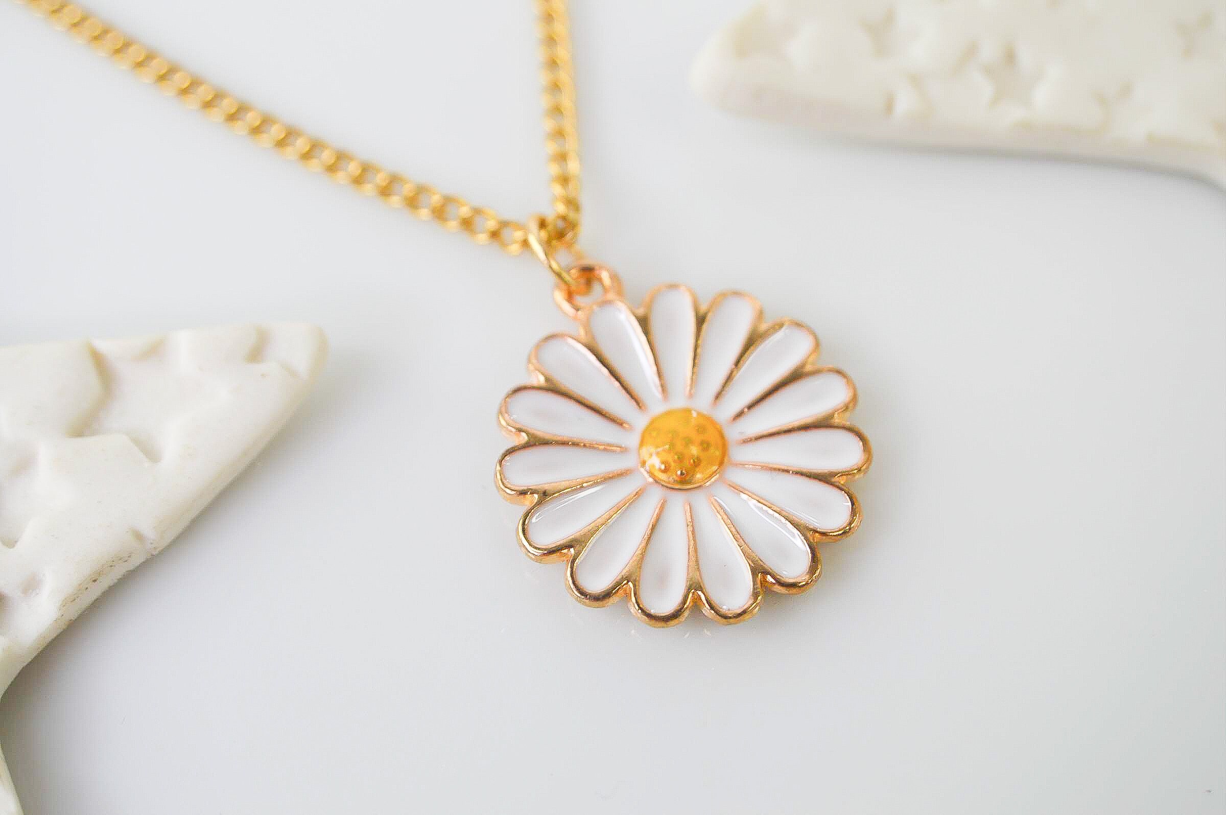 Daisy Pendant Necklace White Flower Necklace Colorful Romantic - Etsy ...