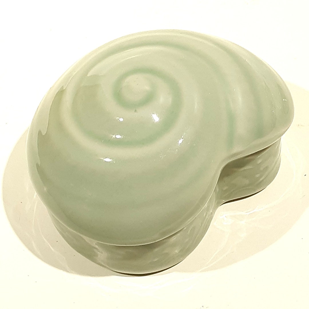 Vintage Celadon Green Ceramic Snail Hermit Crab Shell Trinket Box - Etsy