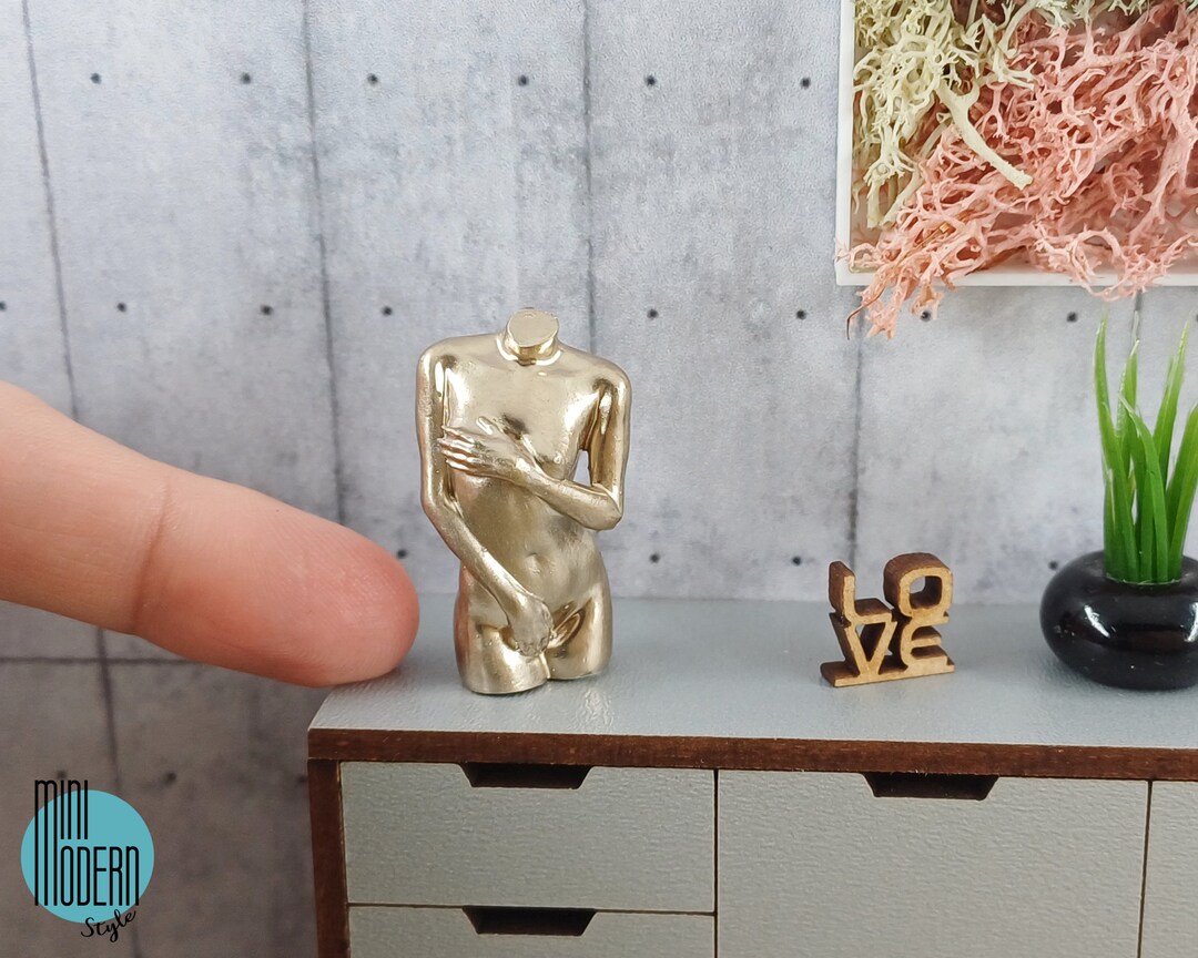 Modern Female Resin Body Sculpture in 1:12 Scale for Dollhouses - Etsy