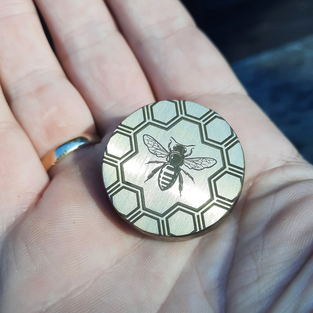 JUST BEE Brass EDC Pocket Coin With Honeycomb Pattern, Realistic Honey ...