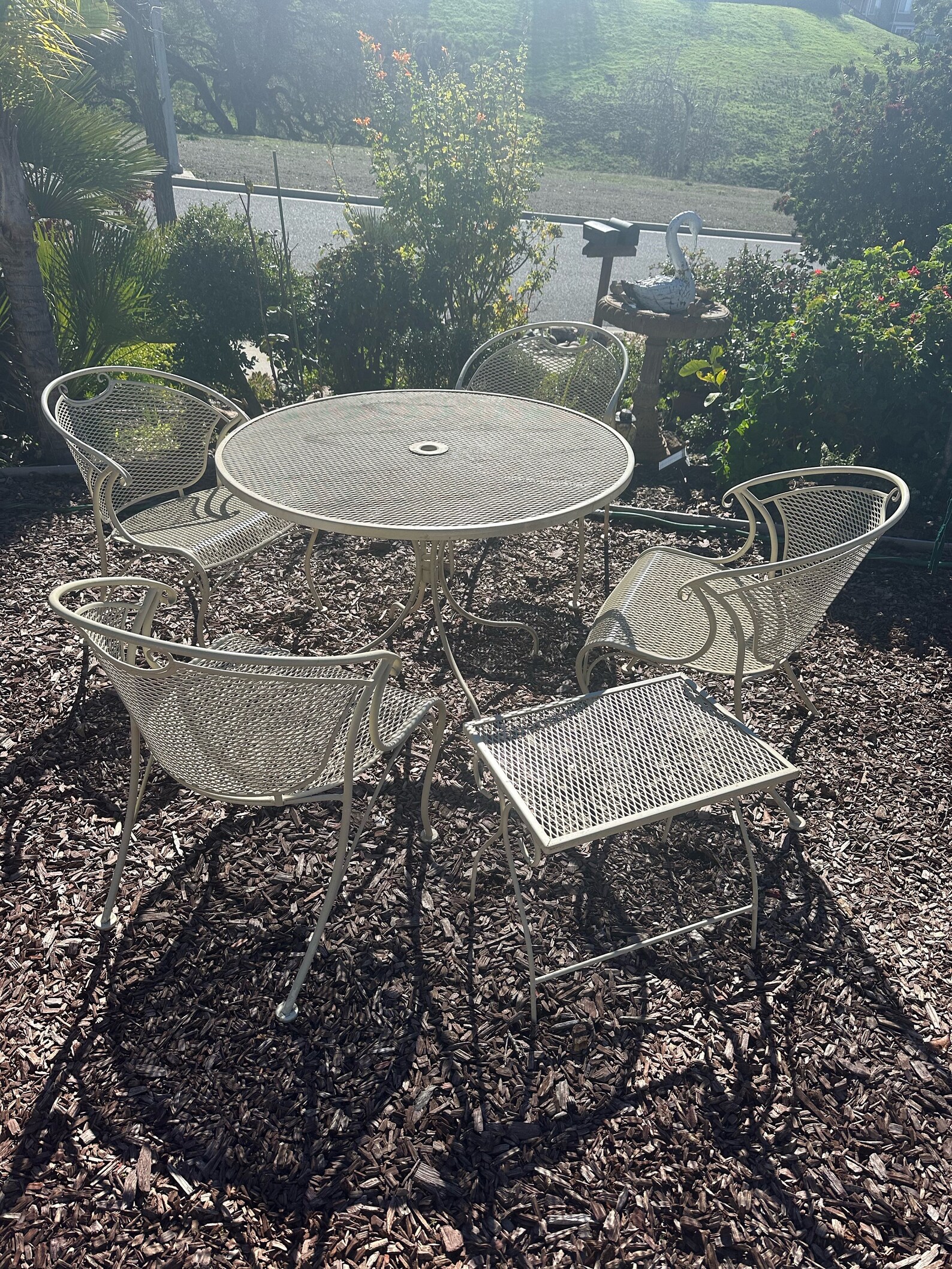 Vintage Dining Set by Russell Woodard, Cantebury Coll. Table 4 Barrel Back Armless Chairs ...