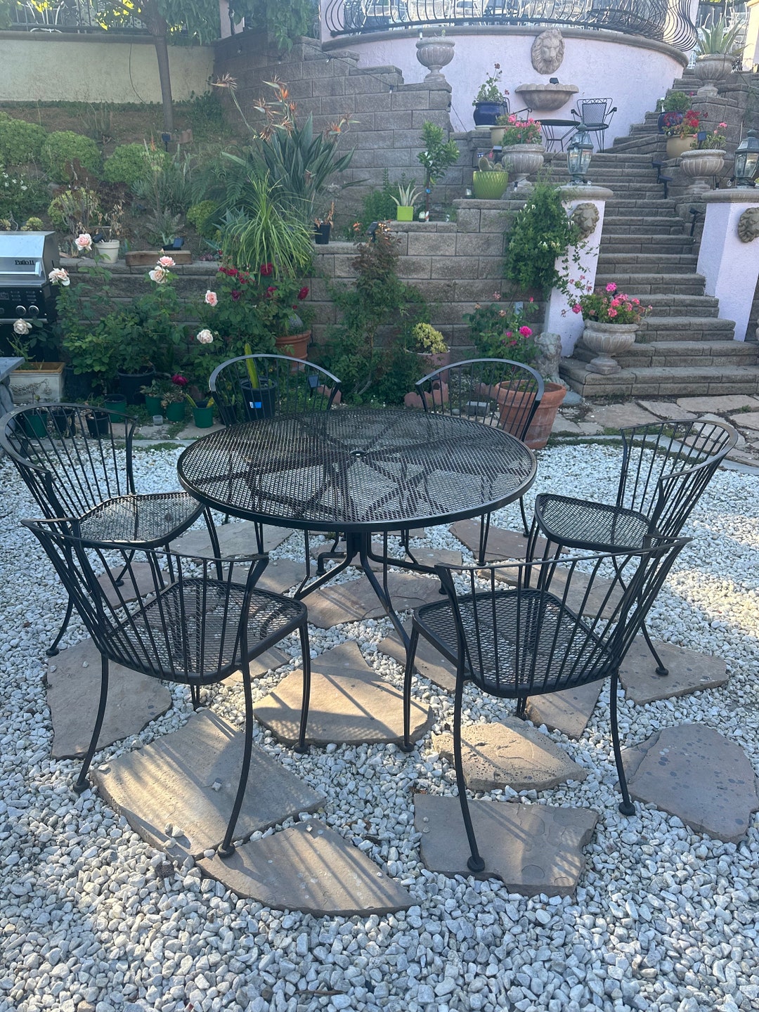 Vintage Patio Set by Woodard, Round 48 Mesh Top Table and 6 Pinecrest ...