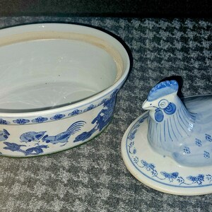 Vintage Porcelain Ceramic Porcelain Chinese Blue & White Chicken Hen ...