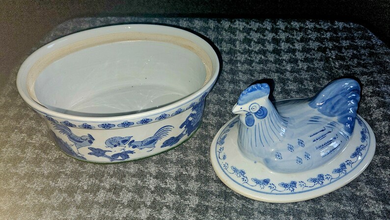 Vintage Porcelain Ceramic Porcelain Chinese Blue & White Chicken Hen ...