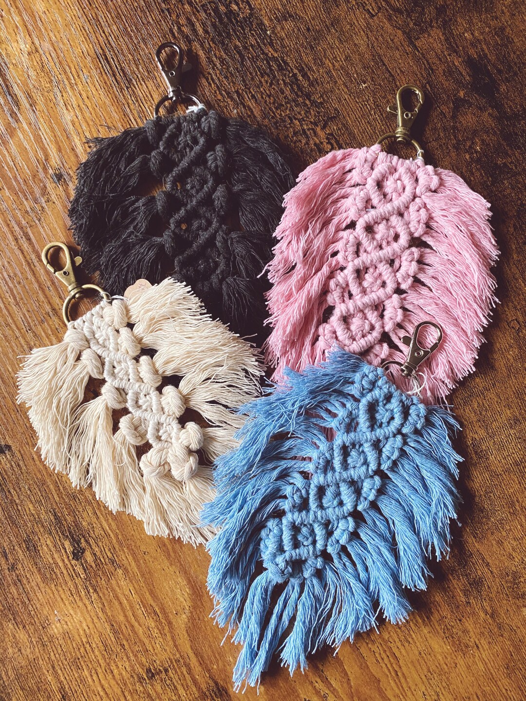 Macrame Feather Keychain - Etsy