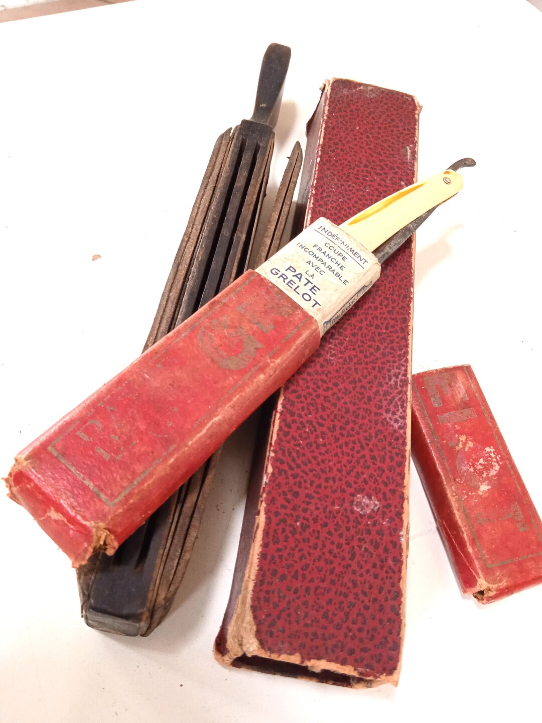 French Barbers Set Sharpening Strap Beard Trimmer Original Box Antique ...