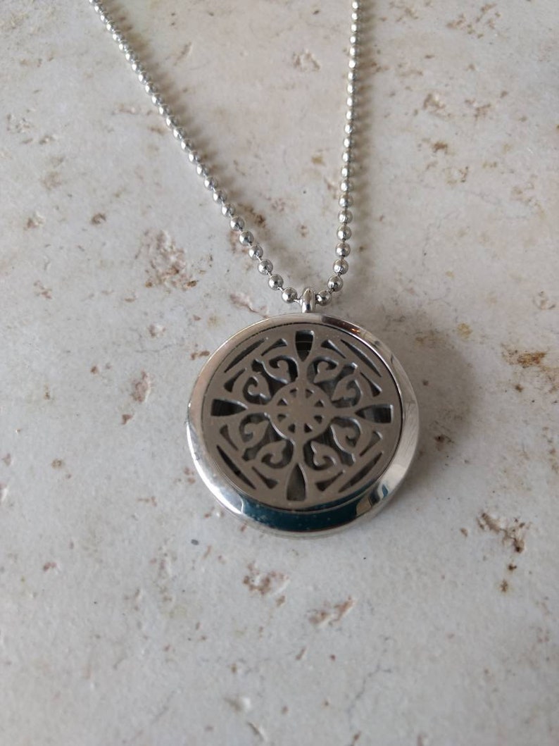 Stainless Steel Diffuser Locket Necklace Cork Aromatherapy Essential ...