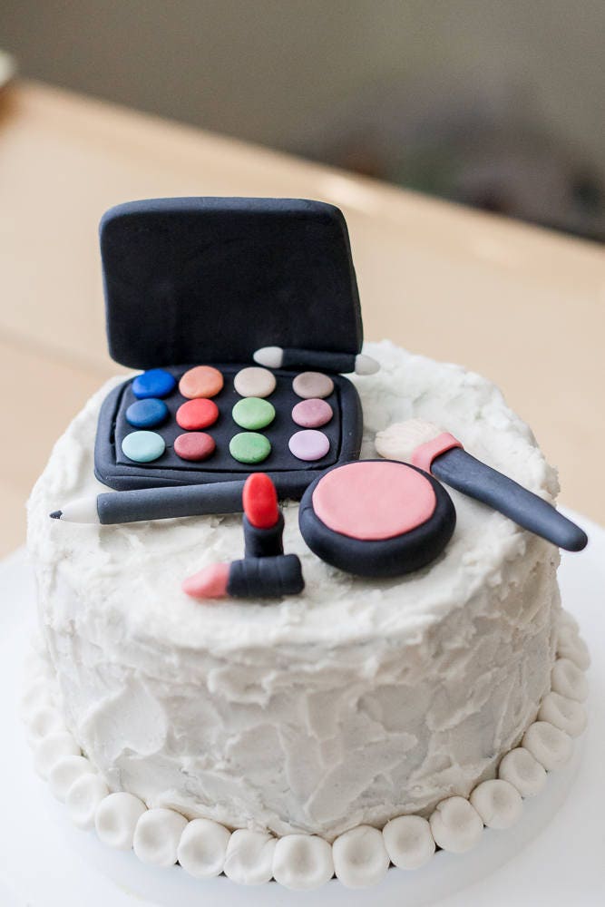 Make-up Themed Cake Topper Set - Etsy