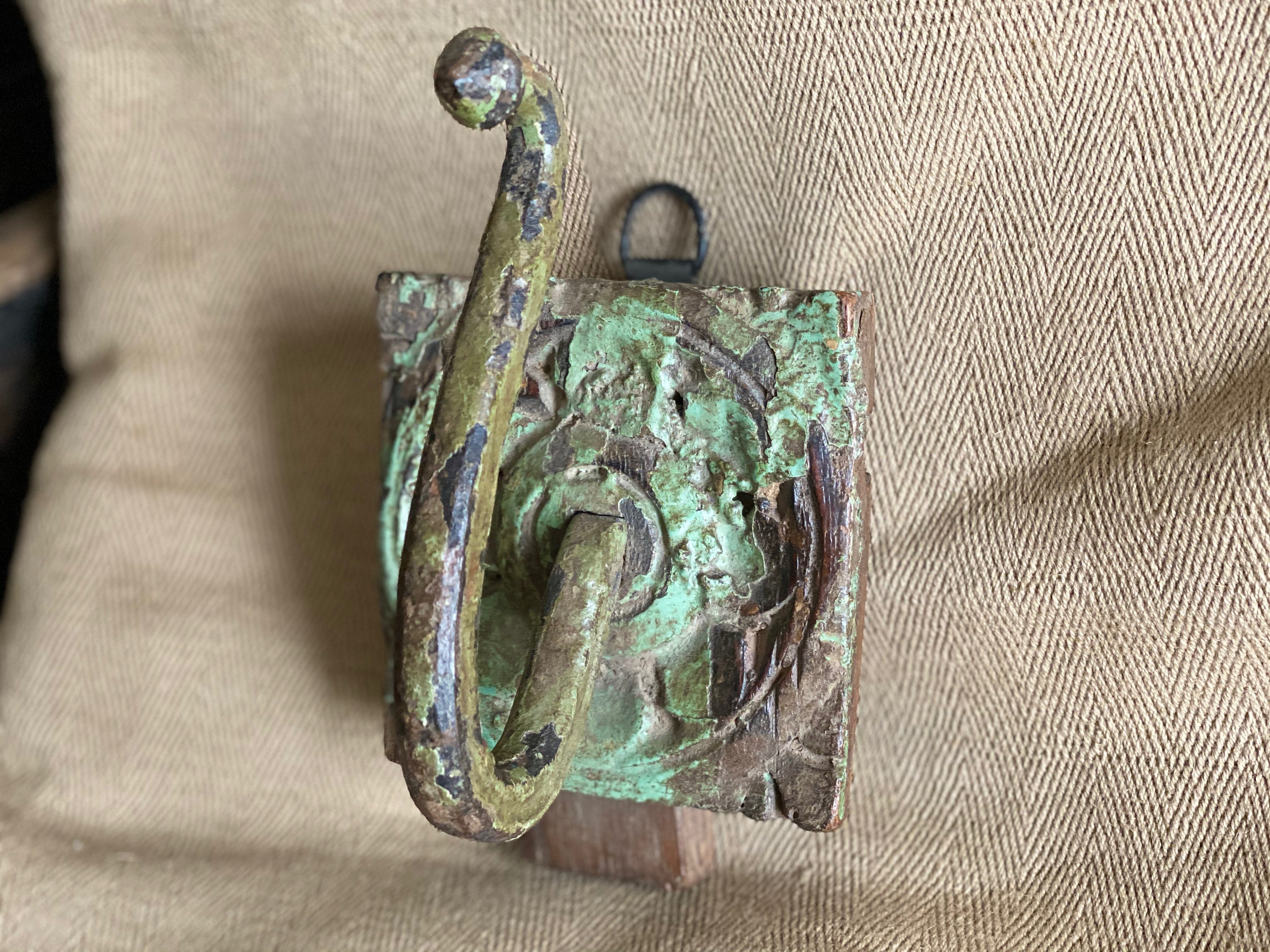 Vintage Single hook in wooden carved flower, hooks, Wall Hook, wooden ...