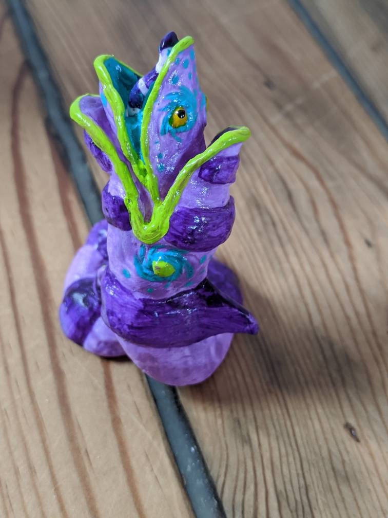 Miniature Sandworm Statue - Etsy