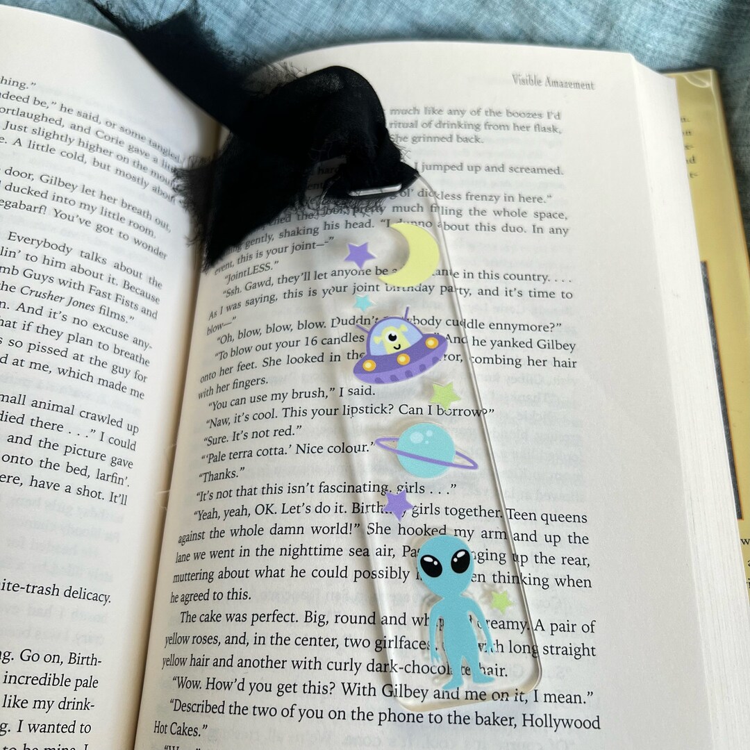 Space Themed Alien Acrylic Bookmark, Science Fiction Bookworms ...