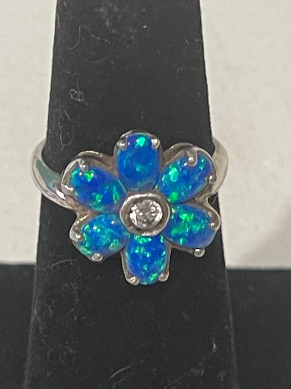 Vintage opal ring, flower - Gem